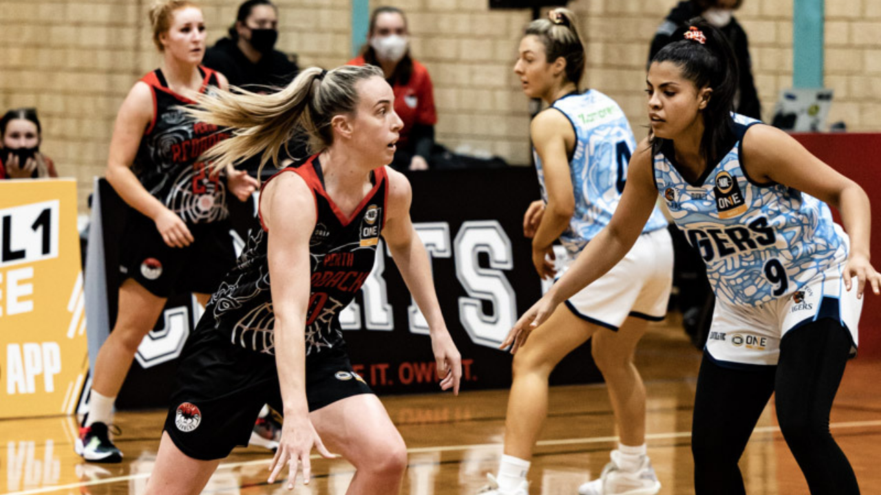 Captains return to Redbacks for 2022